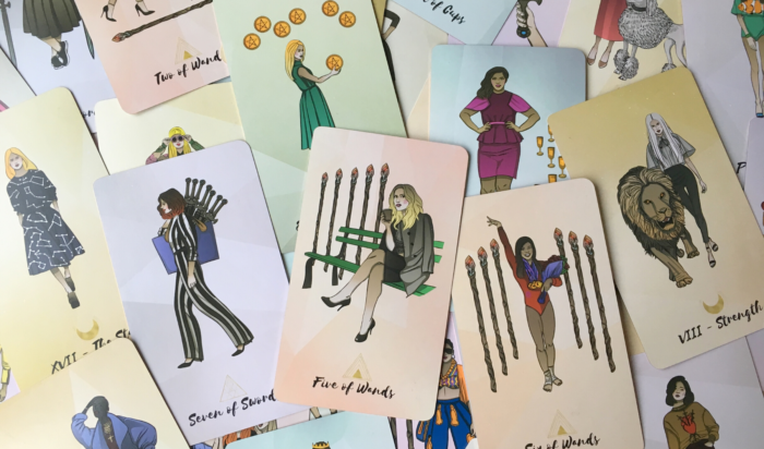 6 Ways to Read Tarot Cards | Ethony 2022